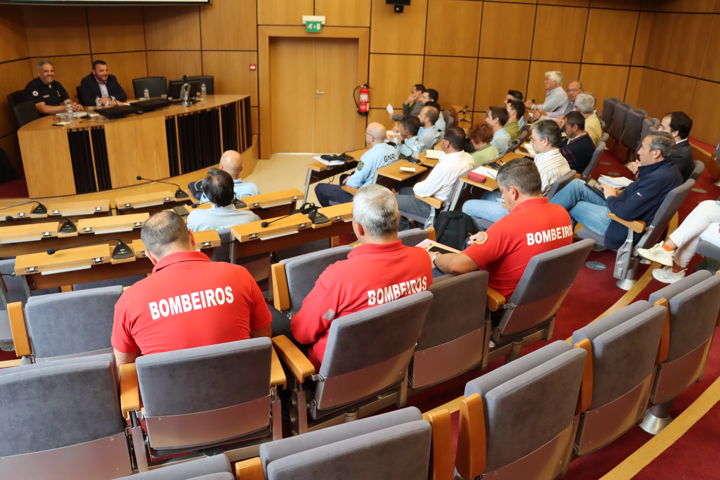 Município reuniu com ANEPC e intervenientes no sistema de Proteção ...